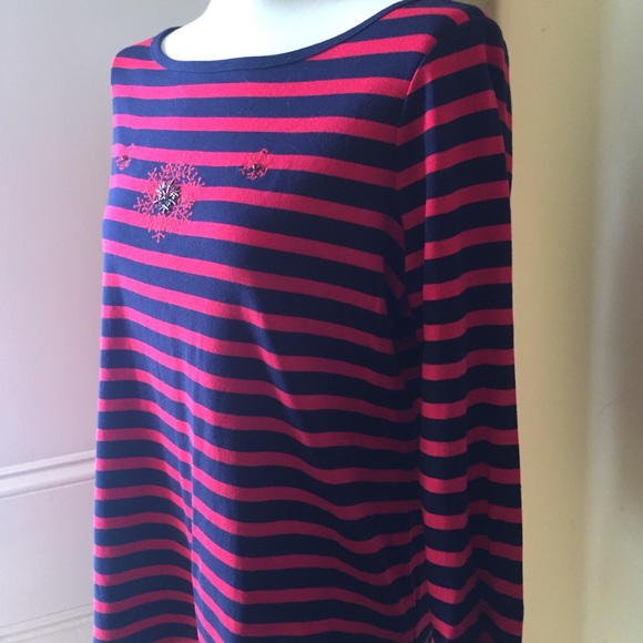 Talbots | Tops | Talbots Holiday Tee | Poshmark